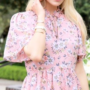 Gilli | Dresses | Gili Midi Floral Dress In Blush | Poshmark